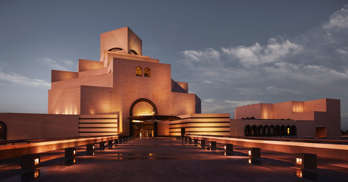 Doha's Breathtaking Skyline of Dazzling Skyscrapers Belies an Ancient ...